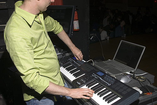 Thomas Dolby Interviewed on CDMusic; Johnny DeKam, Visualist - CDM ...