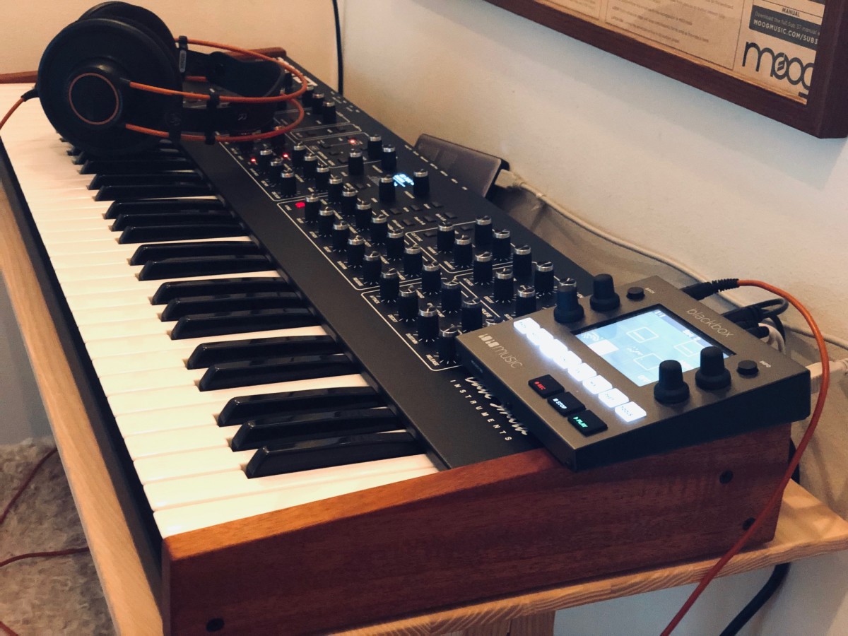 Review: 1010 Blackbox, sampling workstation hardware in a little square ...