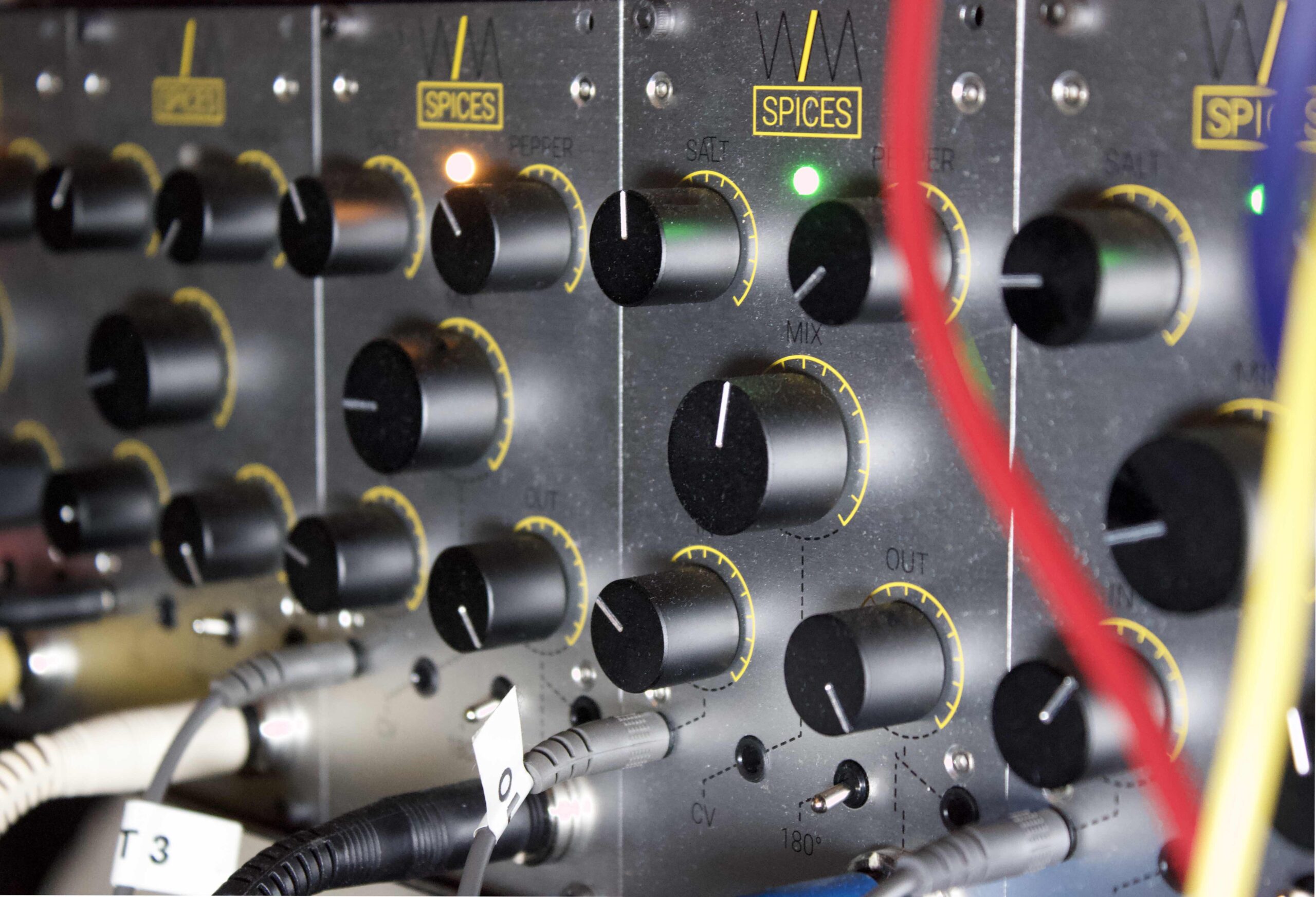 Spices by WireMechanics is an elegant analog harmonic saturation module ...