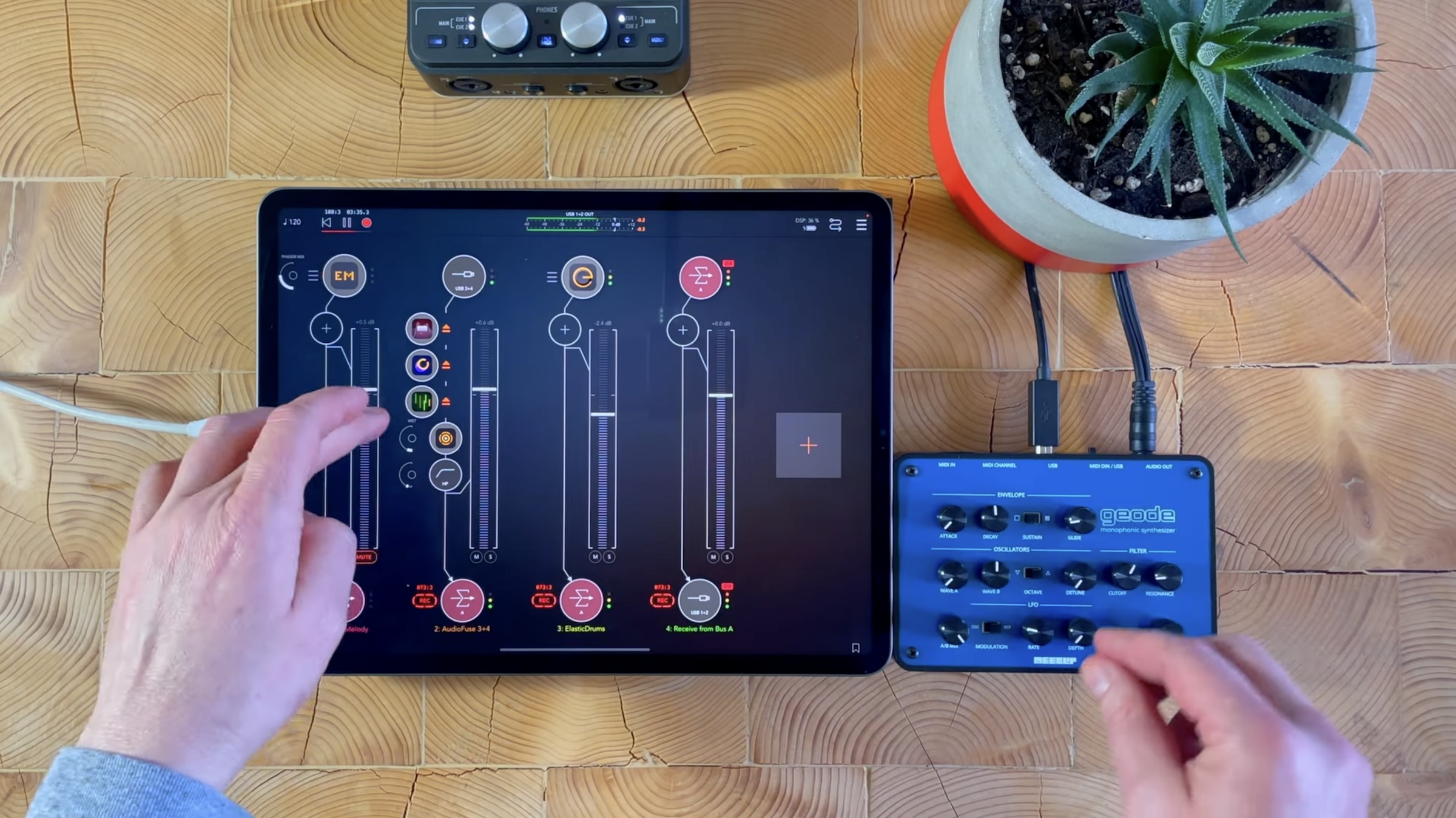 Elastic Melody for iOS now does MIDI - here it is with MeeBlip - CDM ...