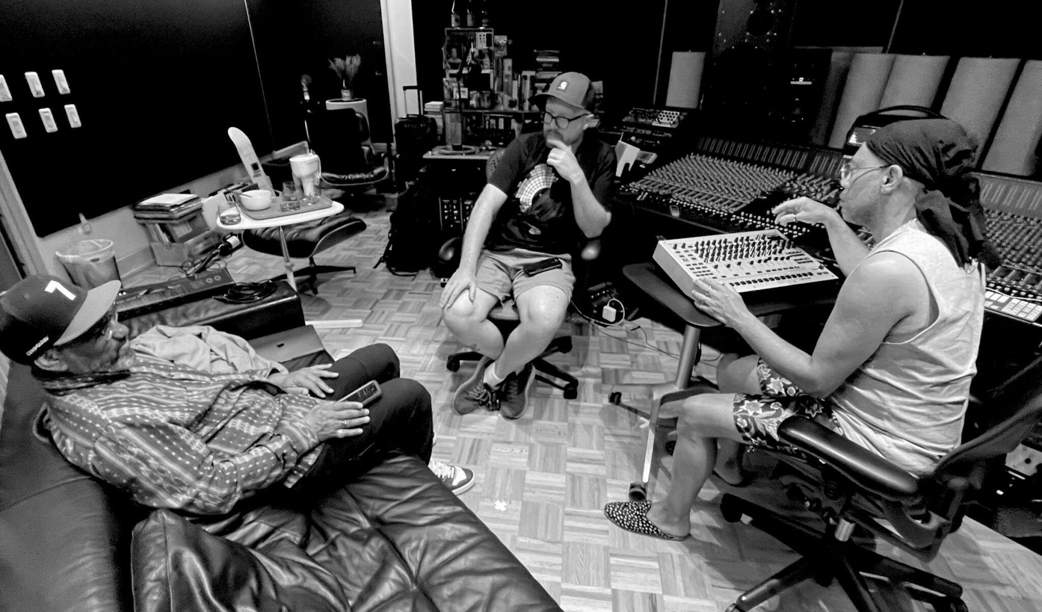 What to know about the Roland TR-1000, from voices to slicing to ...